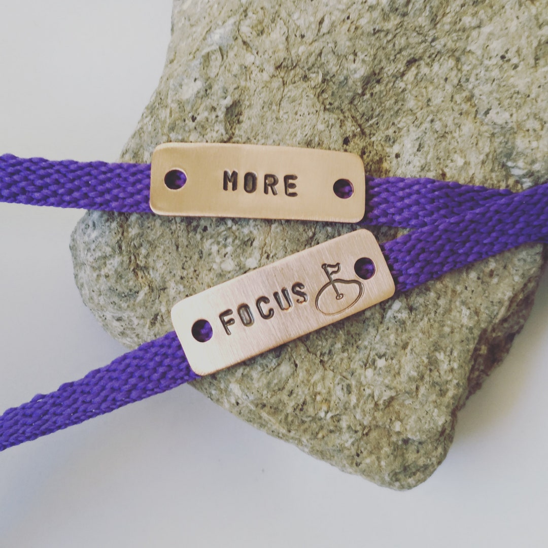 Gifts for Athletes Motivational Shoe Tags Golf Shoe Clips More Focus ...