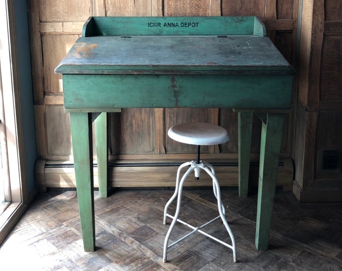 Antique Railroad Station Desk, ICRR Anna Depot Desk, Vintage Standing ...