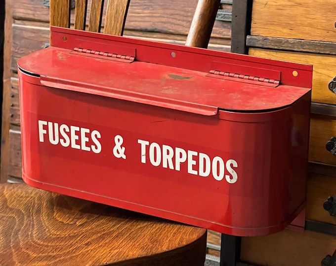 Vintage Fusees & Torpedos Box, Railroad Emergency Fuse Box, Red and ...