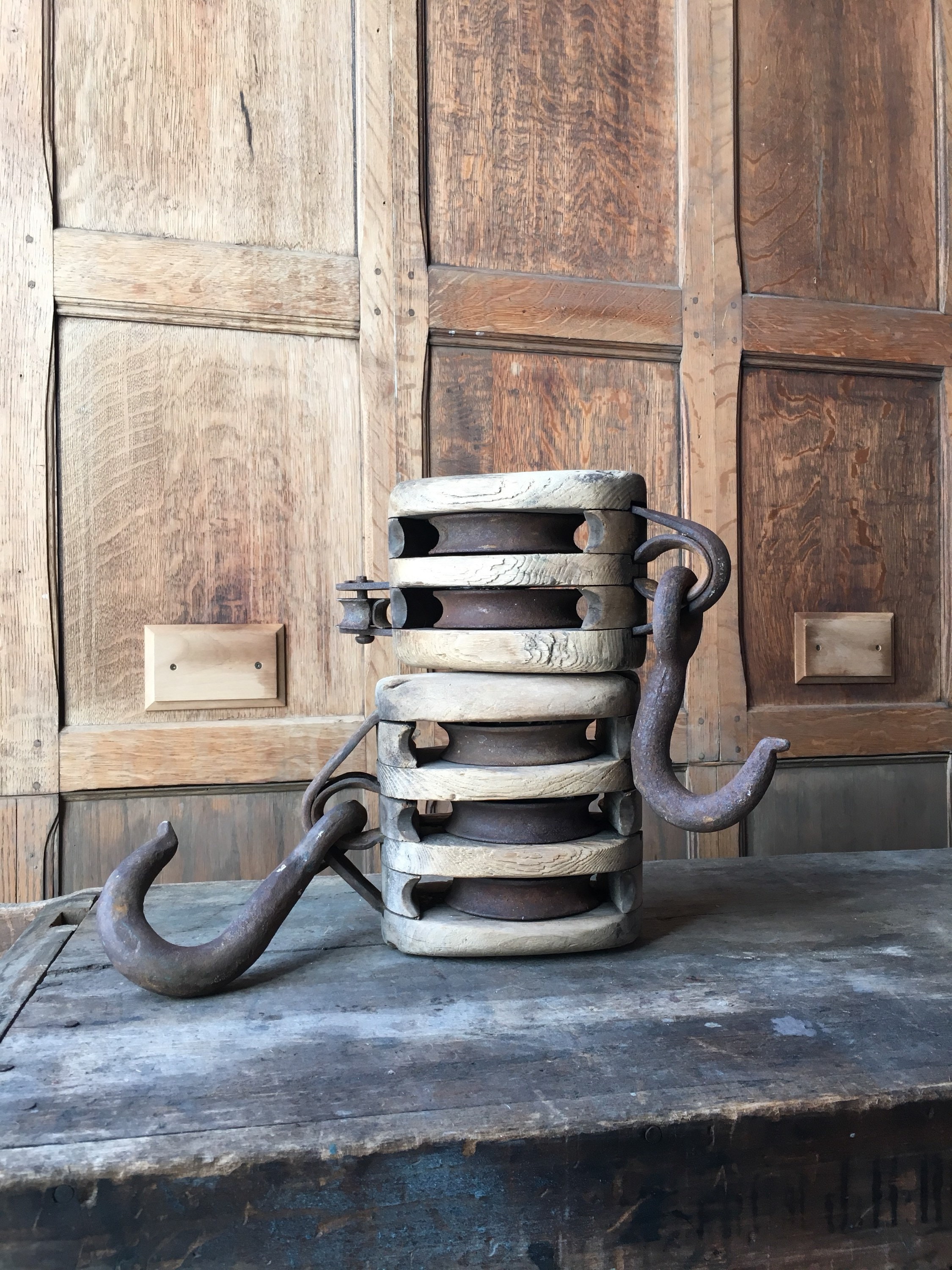 Using Wooden Pulleys Antique Decorating