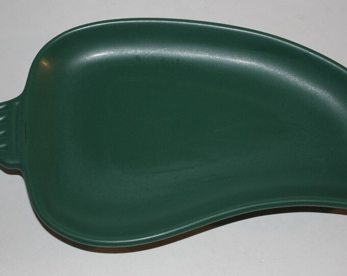 Green Pepper Shaped Chantal Plate - Chantal Stoneware Green Pepper ...