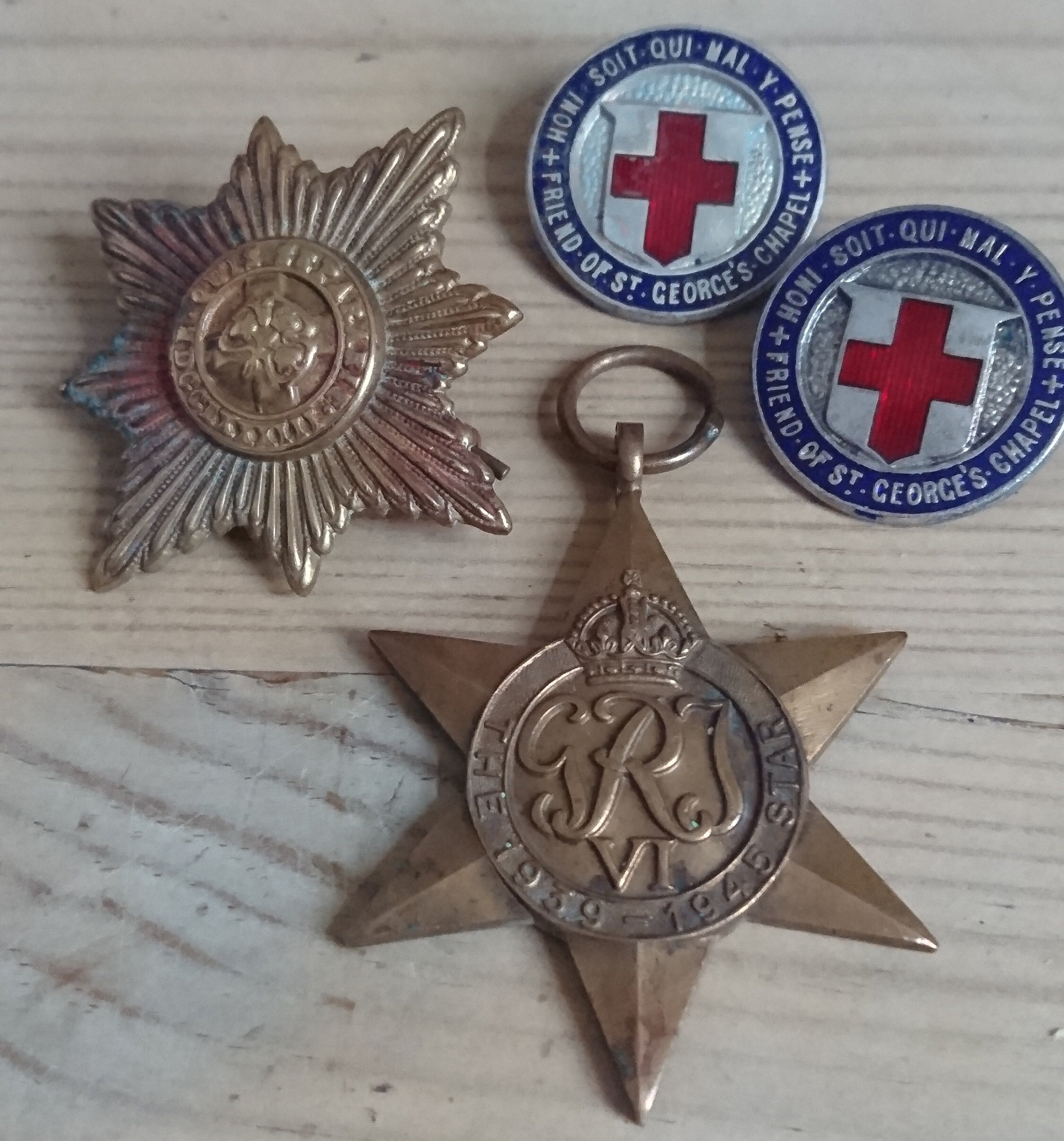 Four Vintage Military Badges and a Medal - Etsy UK
