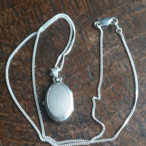 Vintage Sterling Silver Locket and Chain - Etsy