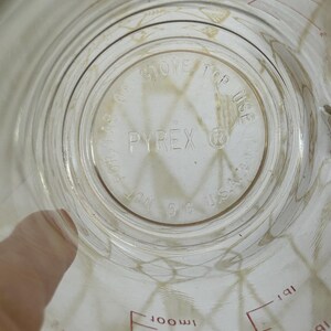 Pyrex Measuring Cup D Handle Holds 2 Cups - Etsy