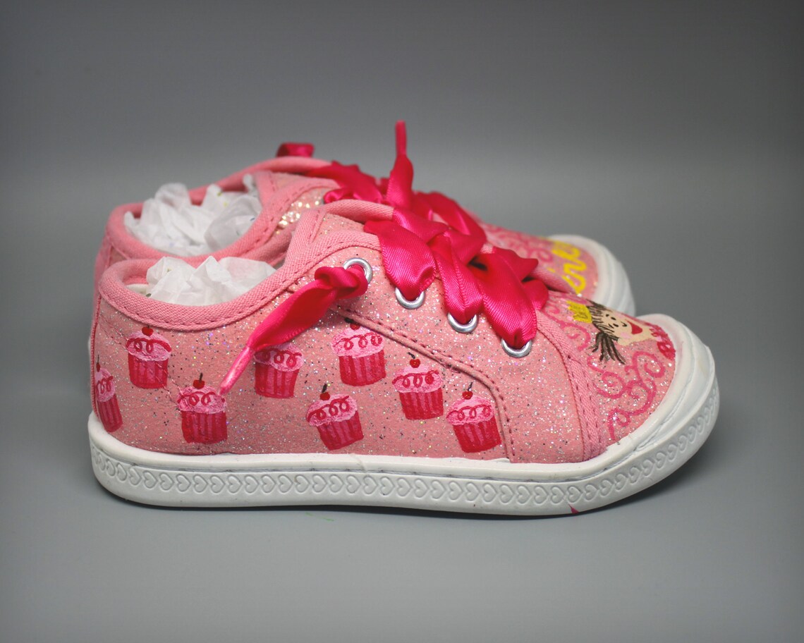 Hand Painted Pinkalicious Inspired Shoes customized - Etsy