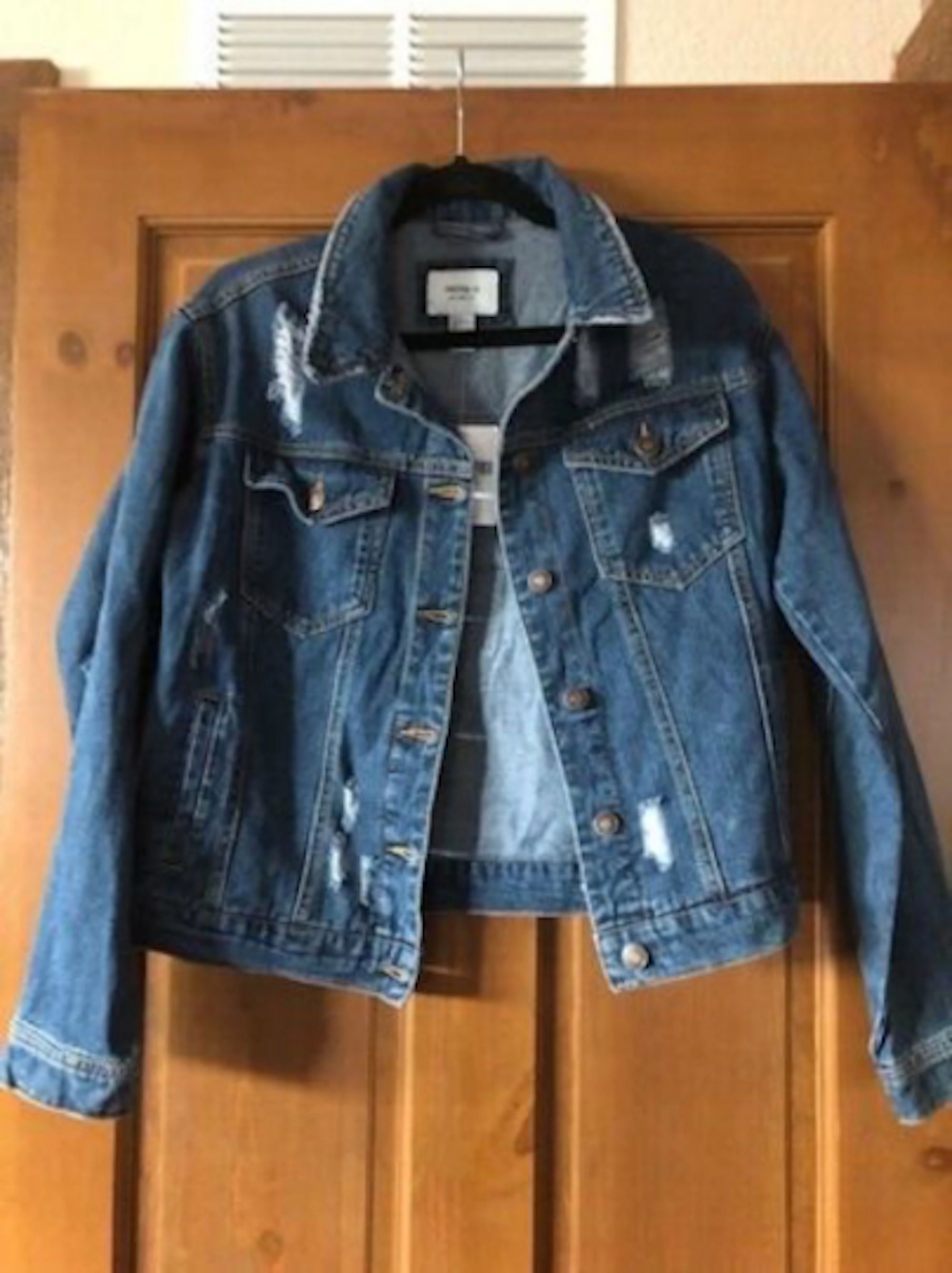 Embellished Repurposed Jean Jacket W/large Sequin Animal Print Lips Sz ...