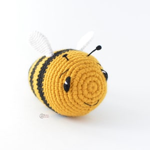 CROCHET PATTERN - Amy the Squishy BEE/ Amigurumi / Stuffed Doll / Easy ...