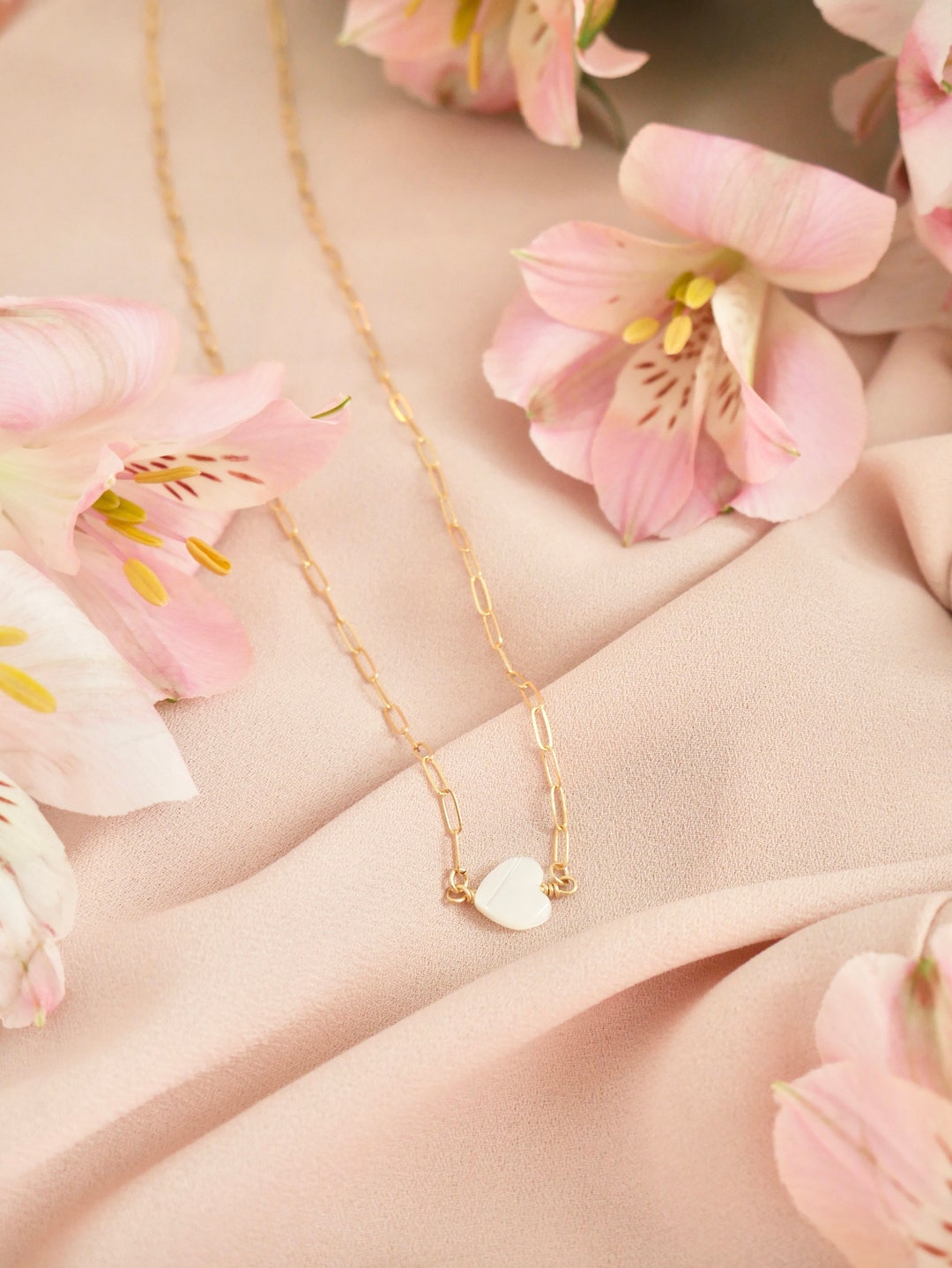 Isabel Pearl Heart Necklace - Etsy