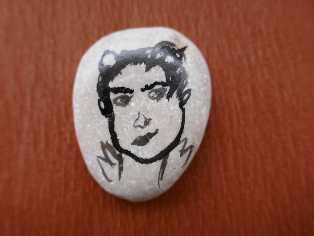 Pretty Face, Portrait of Girl, Painted River Stone, Cute Face, Party ...