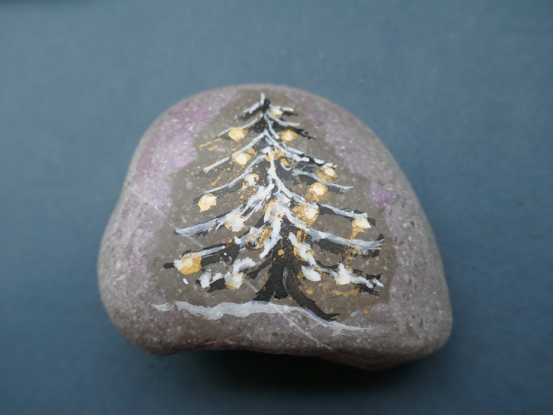 Painted River Stone Christmas Tree Golden Fruit - Etsy