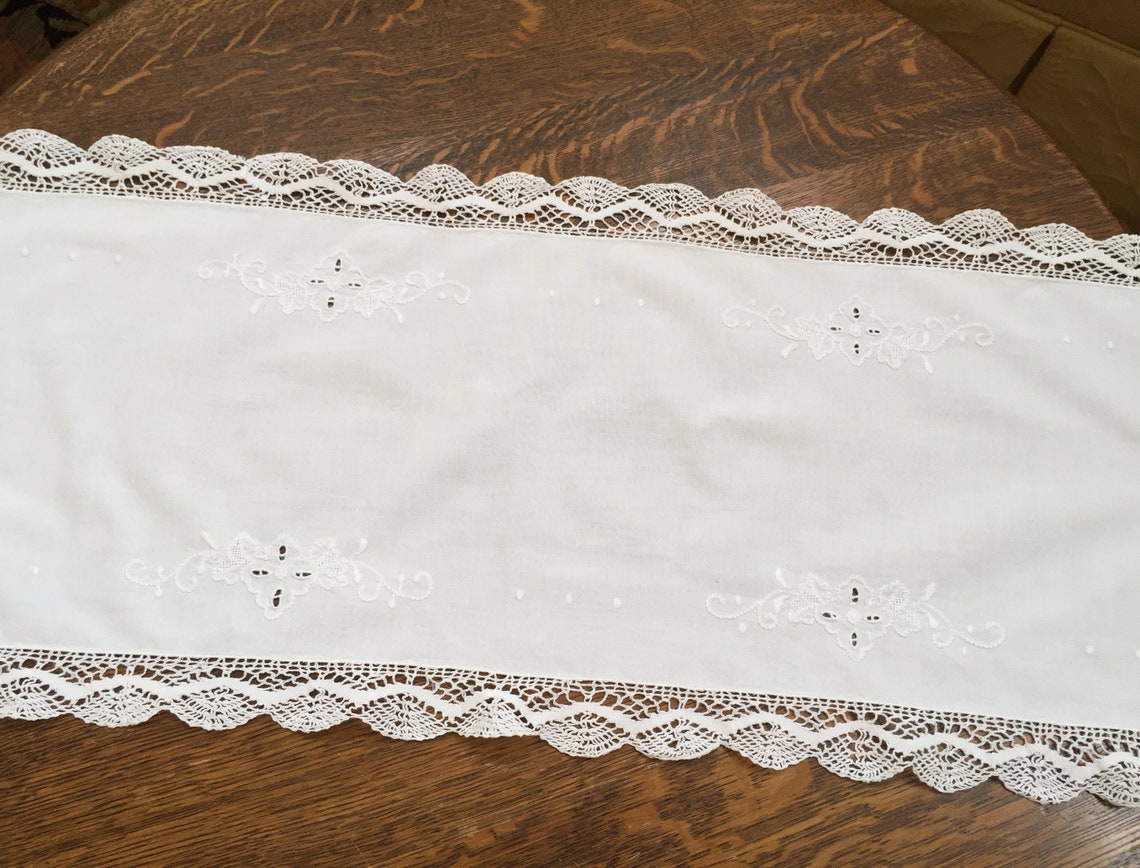 Vintage Table Runner 1 1/2 Inch Crochet Lace Border Dresser - Etsy