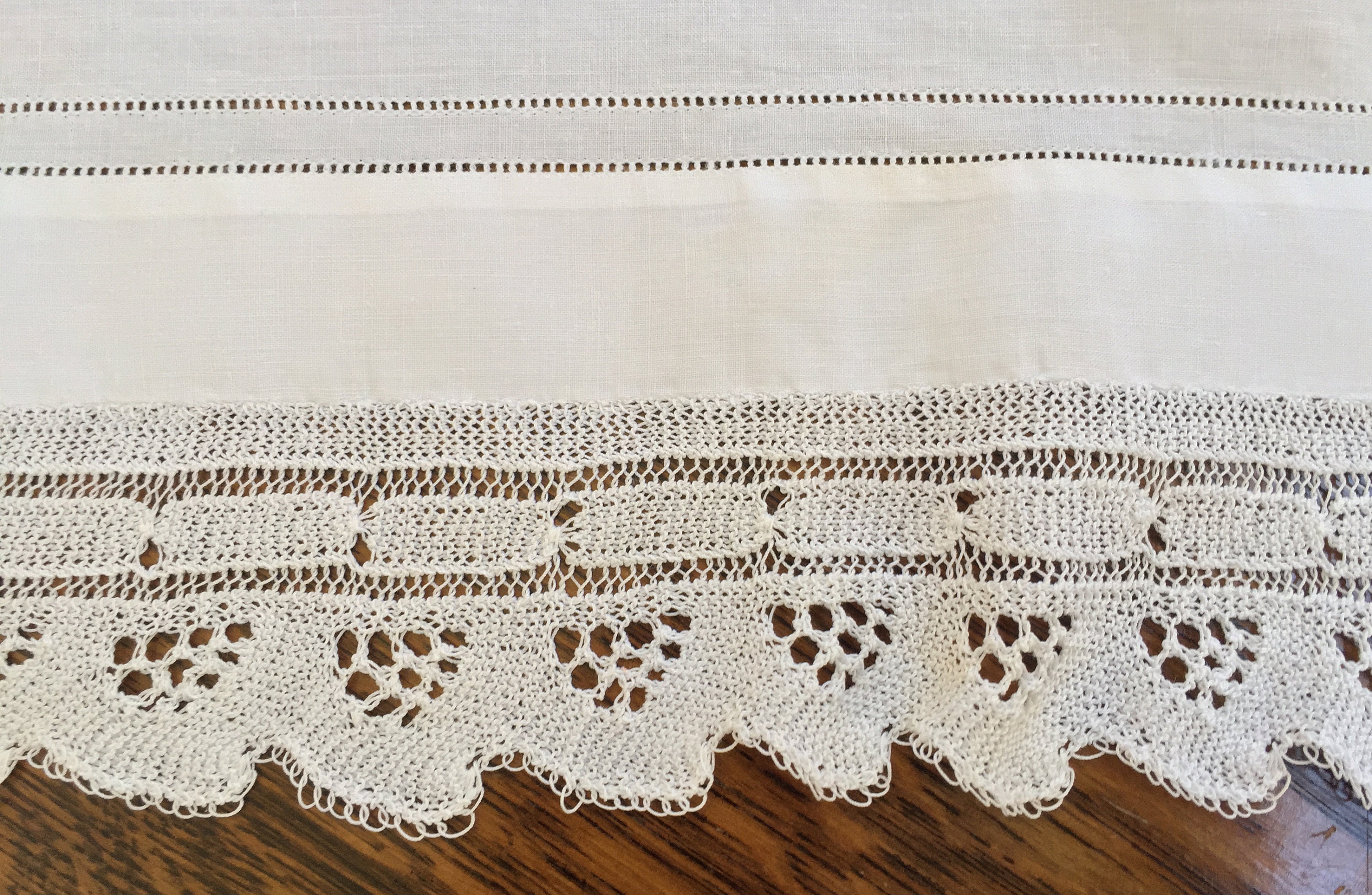Antique Tray Cloth, Wide Hand Crochet Edge, Collectible Linens, Hostess ...