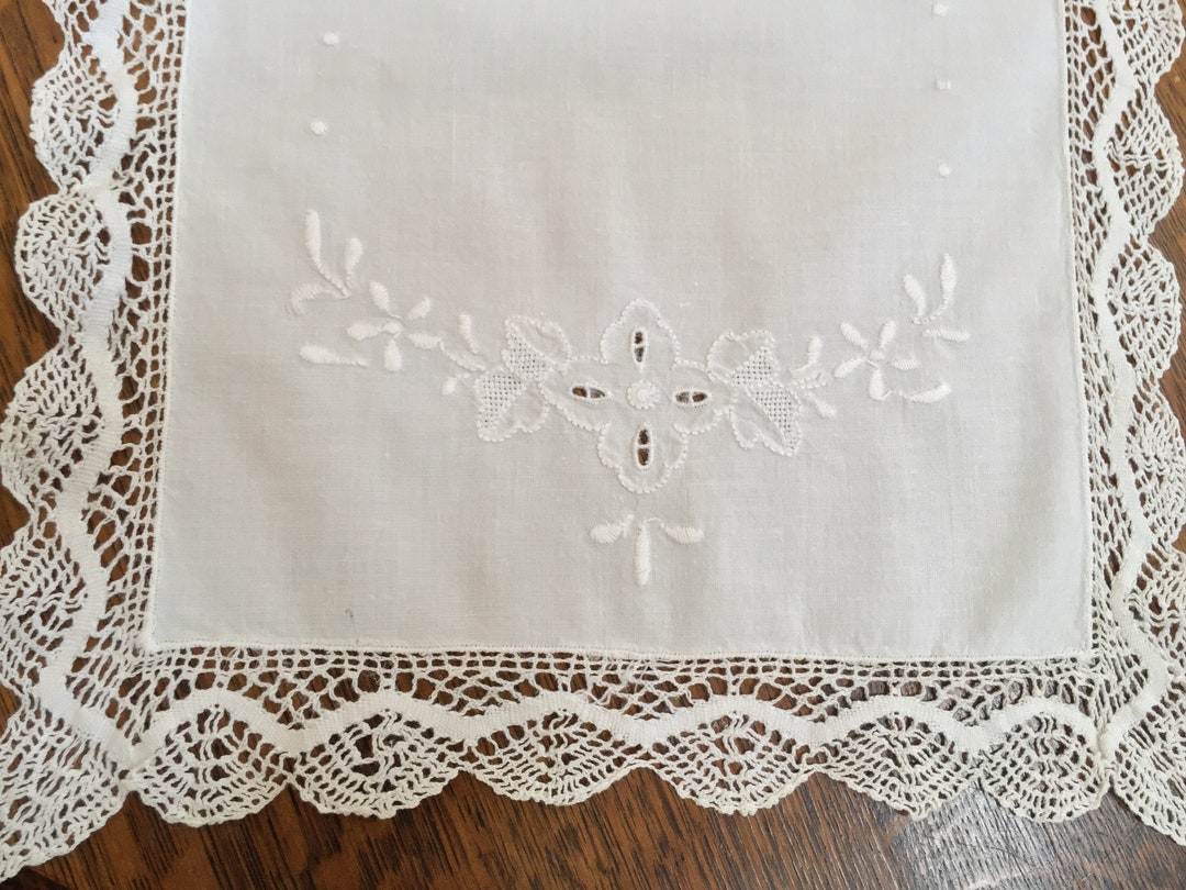 Vintage Table Runner, 1 1/2 Inch Crochet Lace Border, Dresser Scarf ...