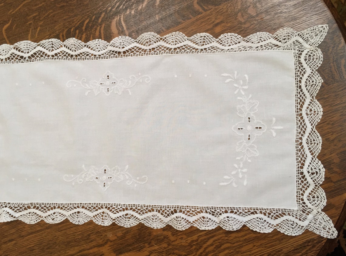 Vintage Table Runner 1 1/2 Inch Crochet Lace Border Dresser - Etsy