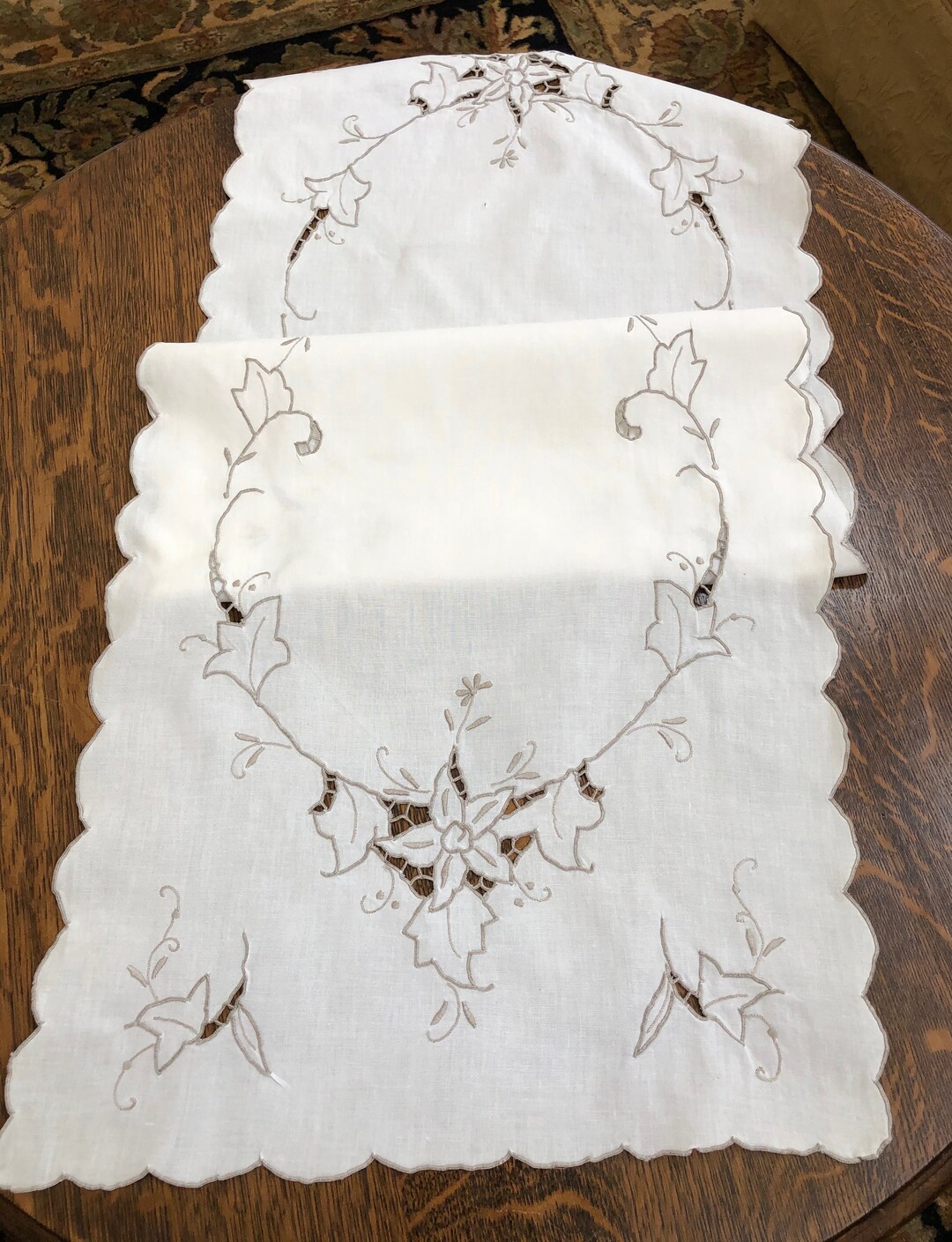 Vintage Linens, Table Runner, Embroidery and Openwork Design, Country ...