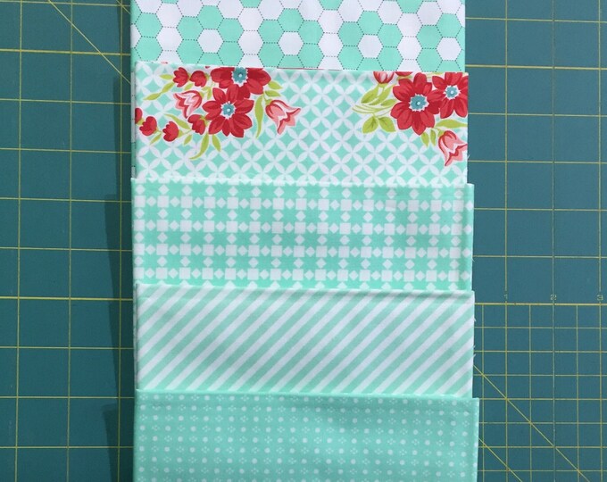 Moda Fabric - Fat Quarter Bundle - Lighthearted by Camille Roskelley - Florals - Set of 6 - Etsy