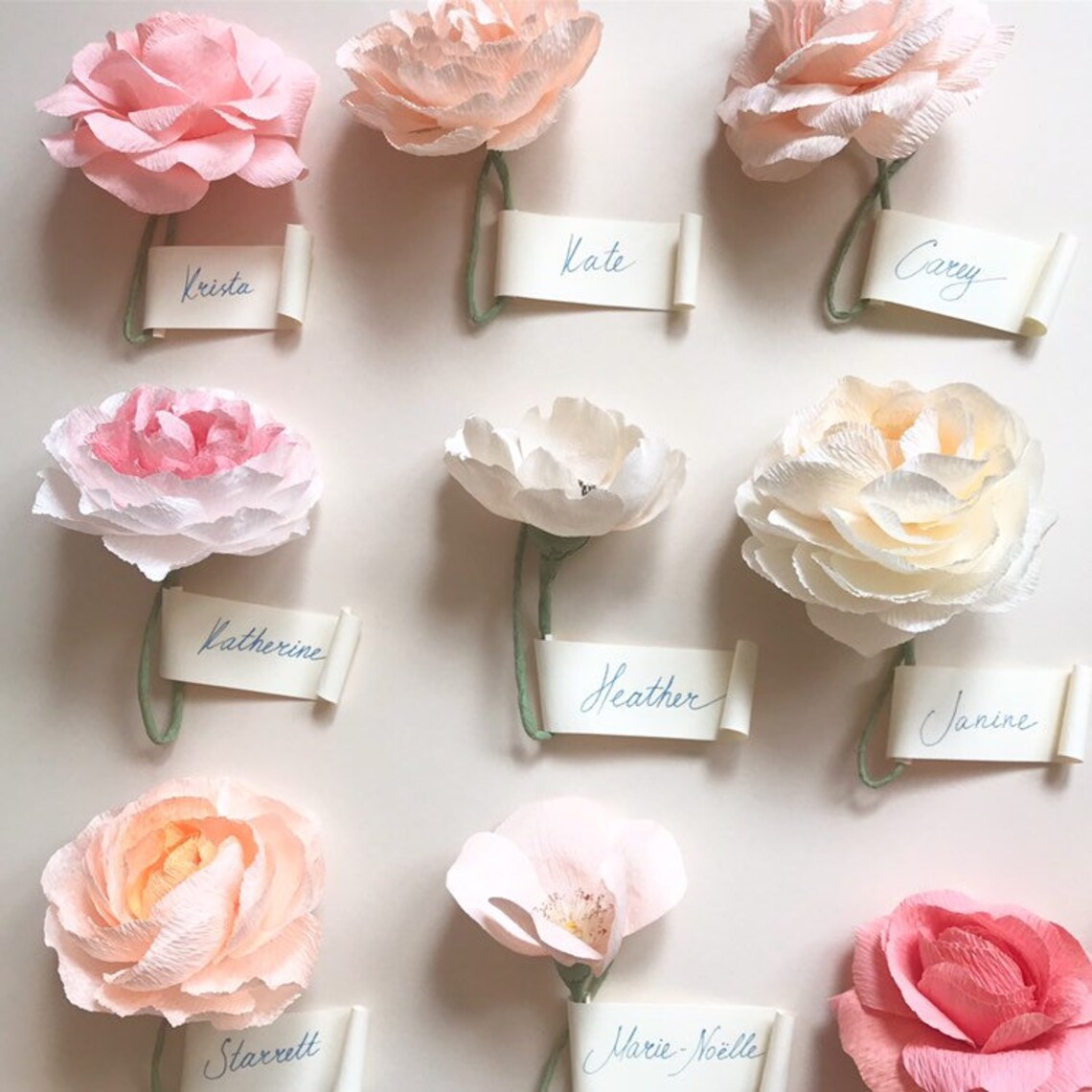 Paper flower place cards set of 10 Flower place name card | Etsy