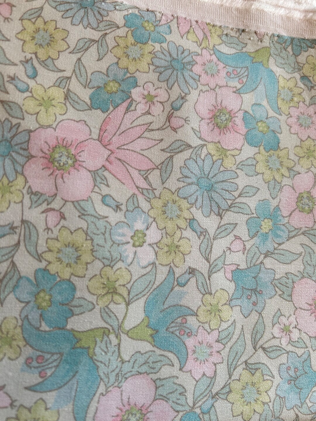 Smitten Mona Garden Woven Cotton Fabric - Etsy