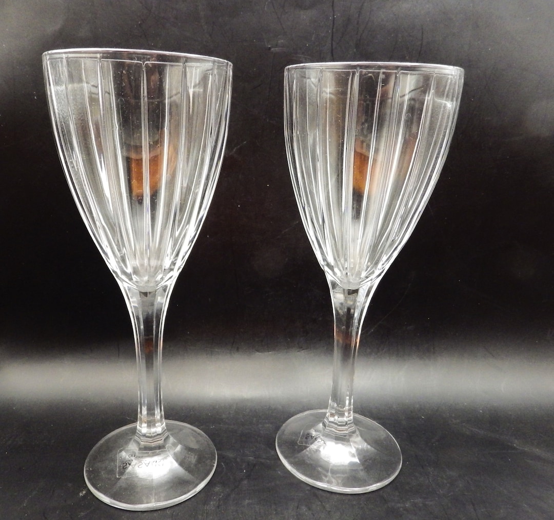 Two (2) SASAKI CRYSTAL / Caren Pattern/ Vertical Cuts/ Wine Glass - Etsy