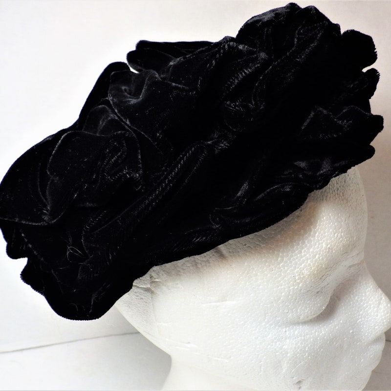 Black Velvet Beret - Etsy