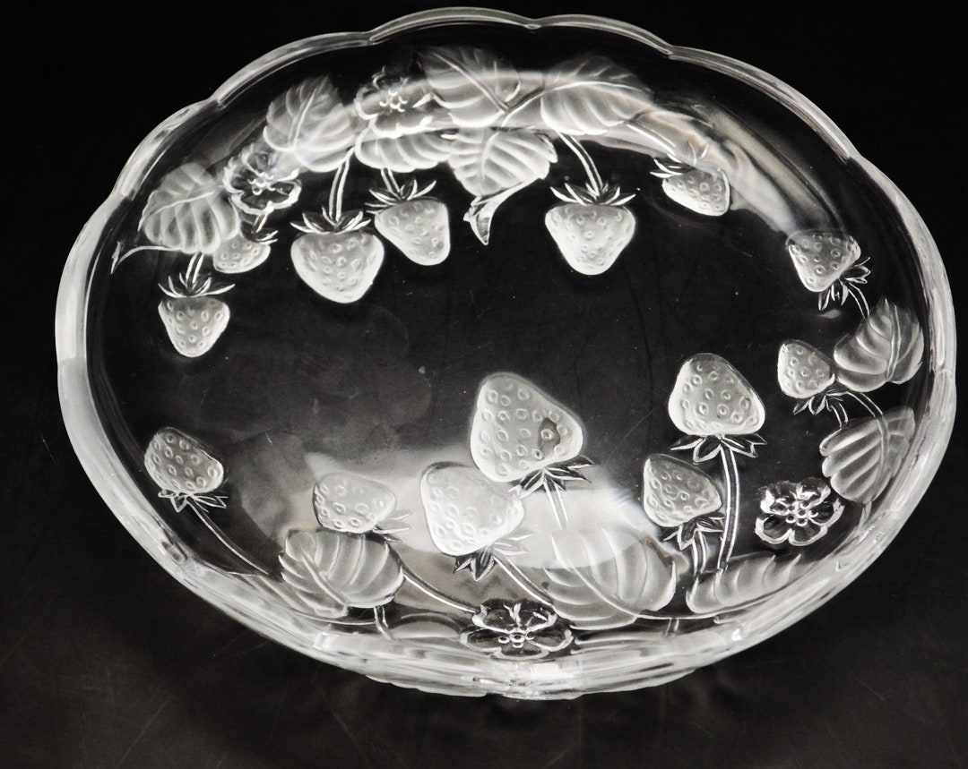 Arielle Frost/ Embossed Strawberries/salad Plate/ Crystal Clear ...