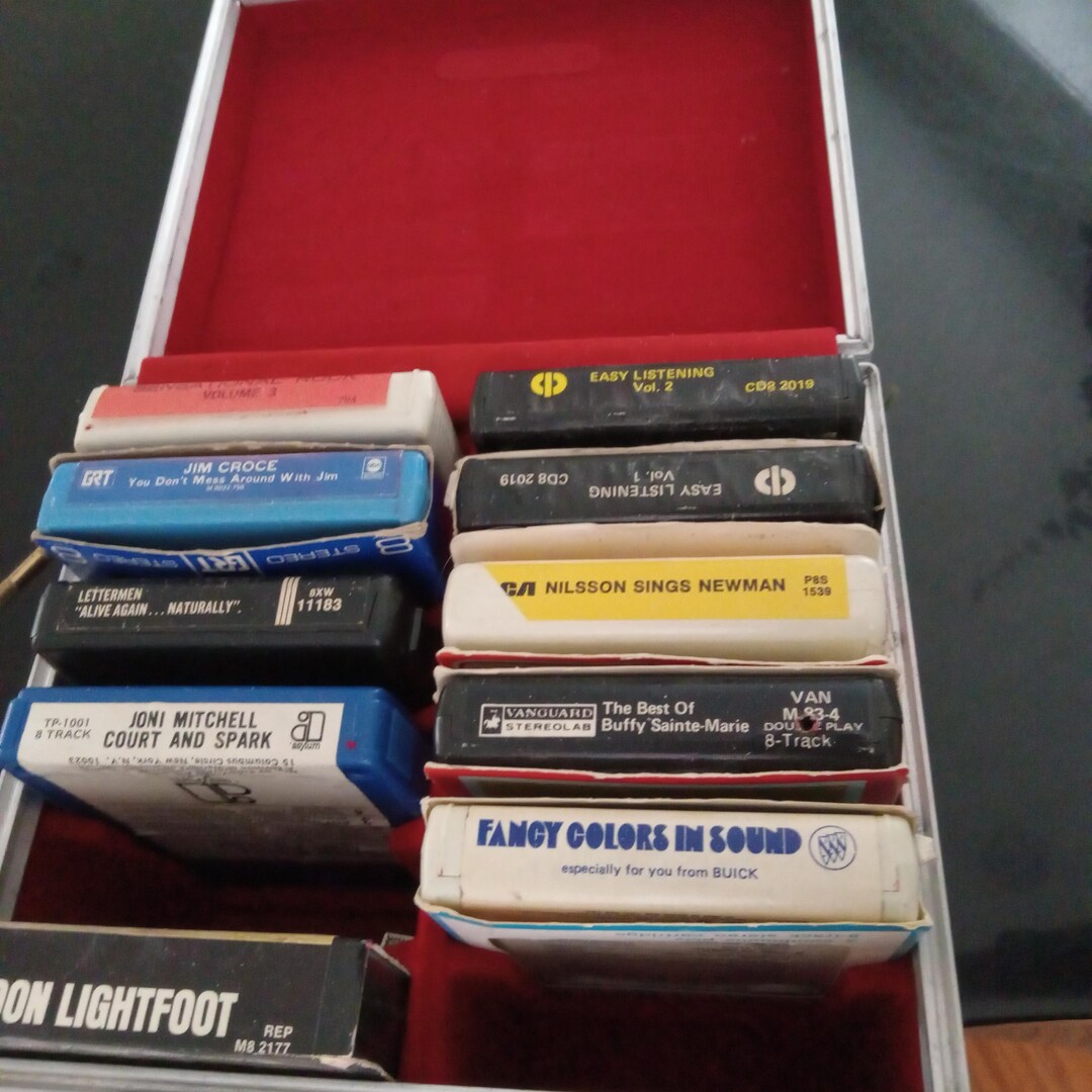 Vintage Lot of 8 Track Tapes With Case and Key PREOWNED 22.00 Plus ...