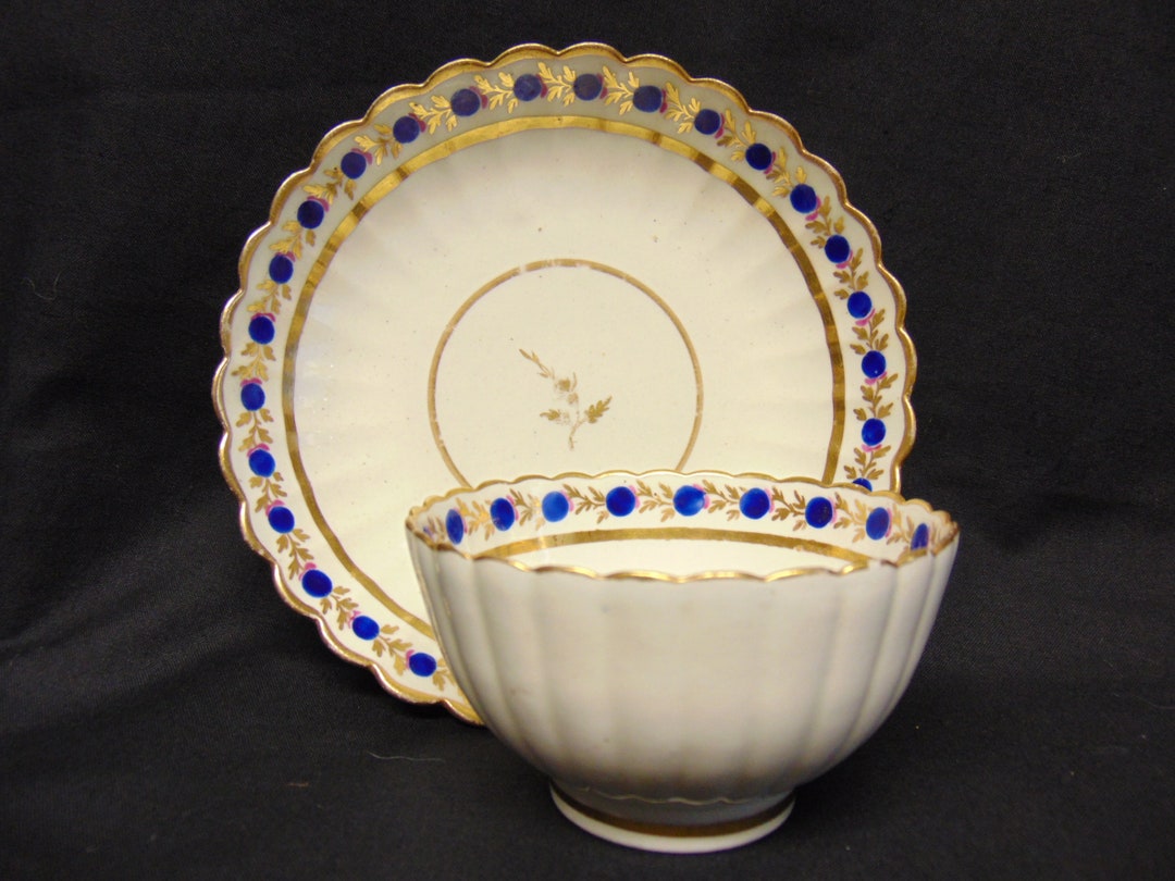 Caughley Porcelain Polychrome & Gilt Ware Tea Bowl and Saucer - Flaming ...