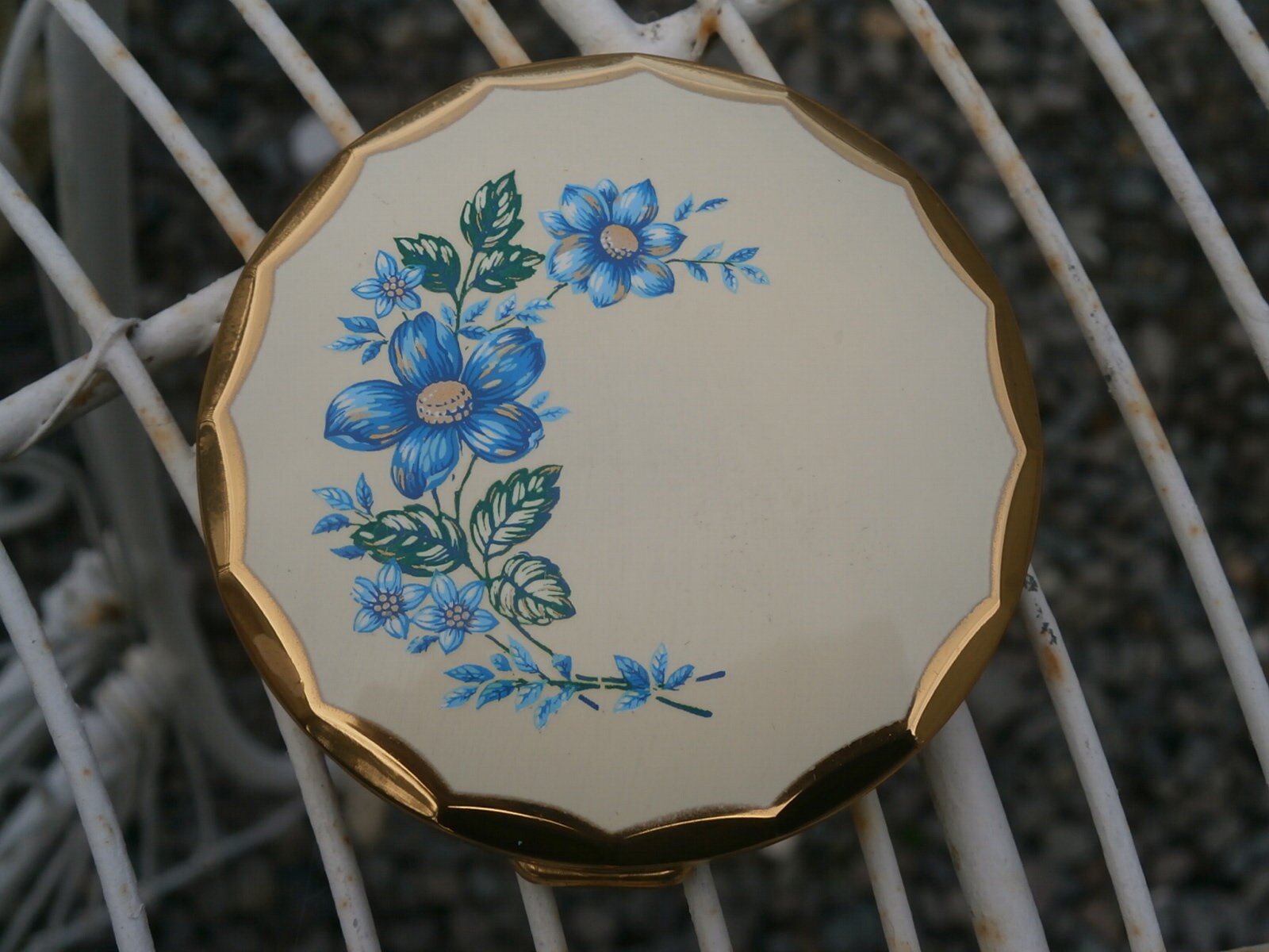 Vintage Boots Compact - Etsy UK