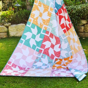Floral Rhapsody Quilt Paper Pattern - Etsy