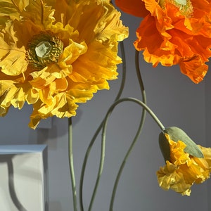 Giant Standing Paper Flowers Giant Flowers Stem Stand Set of 4 Giant ...