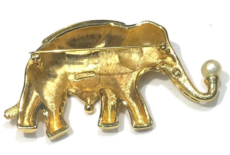 Nice Vintage Monet Red and Green Enamel Faux Pearl Textured Elephant ...