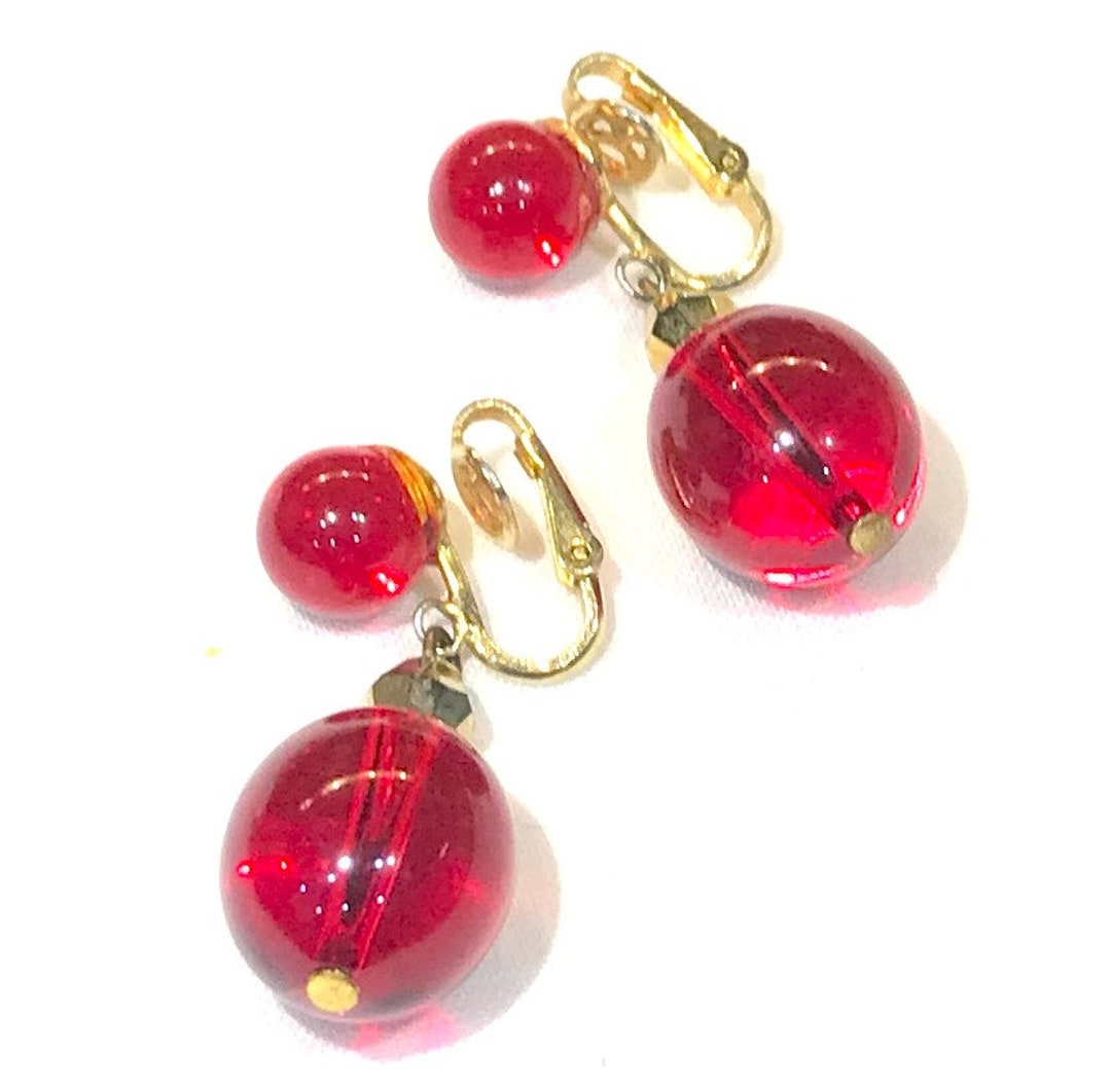 Beautiful and Striking Vintage Crown Trifari Glossy Red Lucite Ball and ...