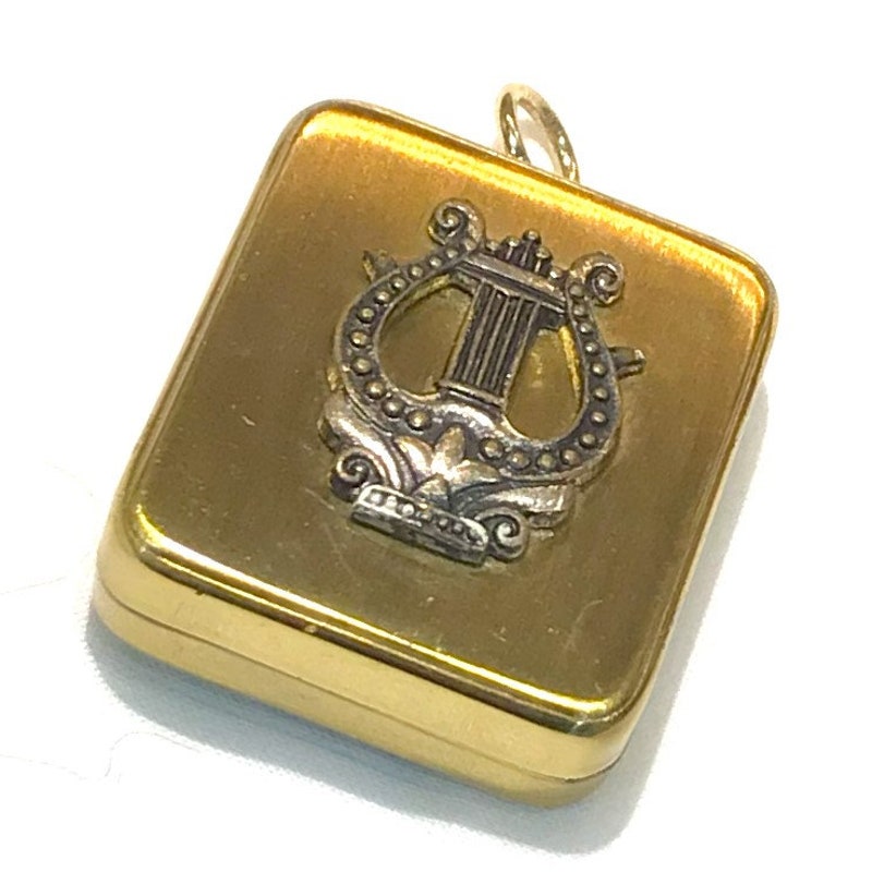 Music Pendant - Etsy