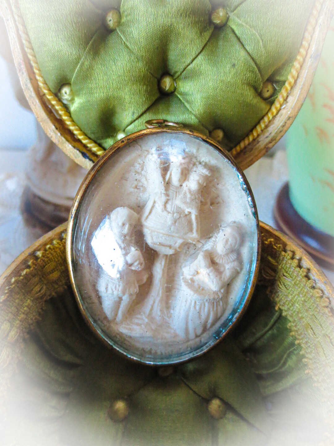 N.D. De Montaigu, Antique Reliquary meerschaum Carving Religious Domed ...