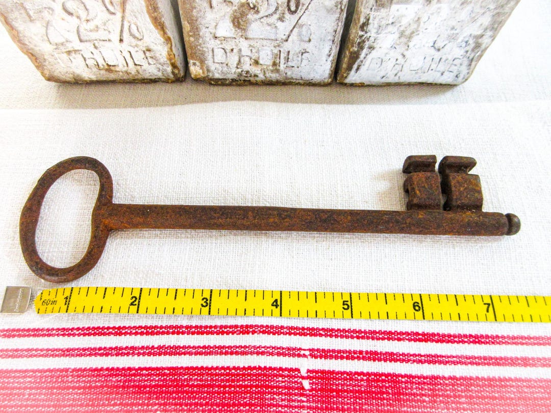 7.5" Huge Chateau Skeleton Key, 1800s, French Antique Key, Dungeon Key ...