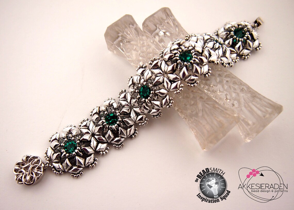 English Pattern for the See the Stars Bracelet - Etsy