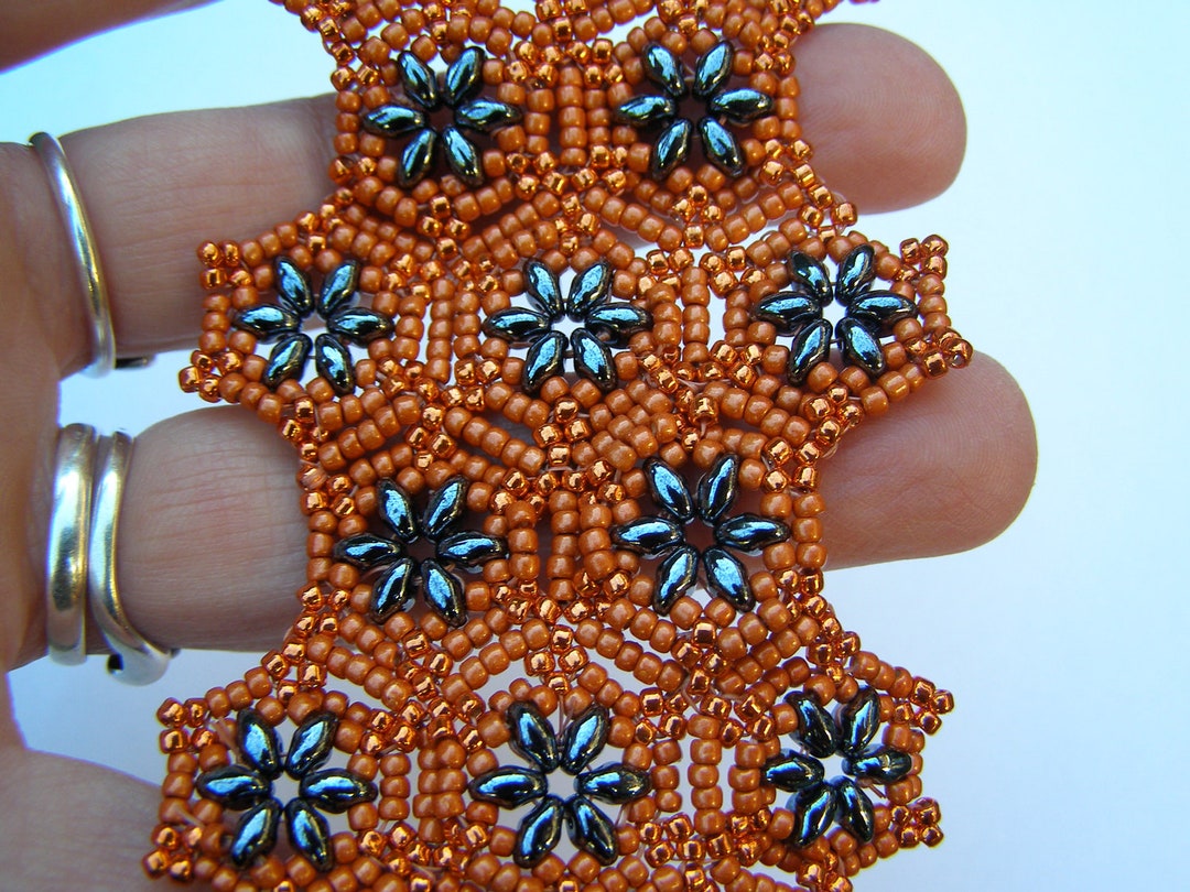 English Pattern of the Hexagon Bracelet, Made With Superduo Beads and ...
