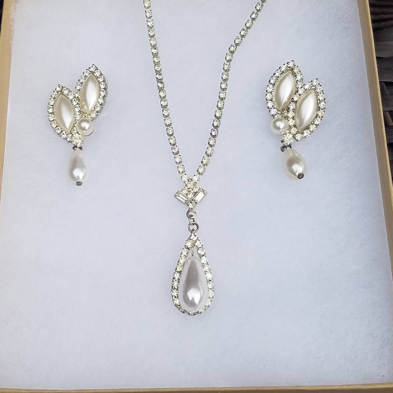 Vintage Jewelry Set - Etsy