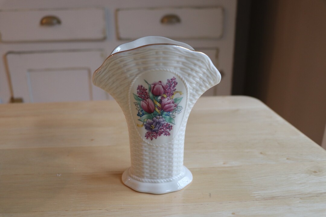 Vintage Lenox Vase With Tulip Design Basket Weave Fan Style Gold Trim ...