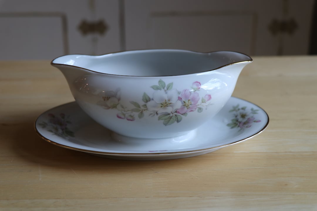 Vintage Bavaria Tirschenreuth Germany Pasco Gravy Boat With Underplate ...