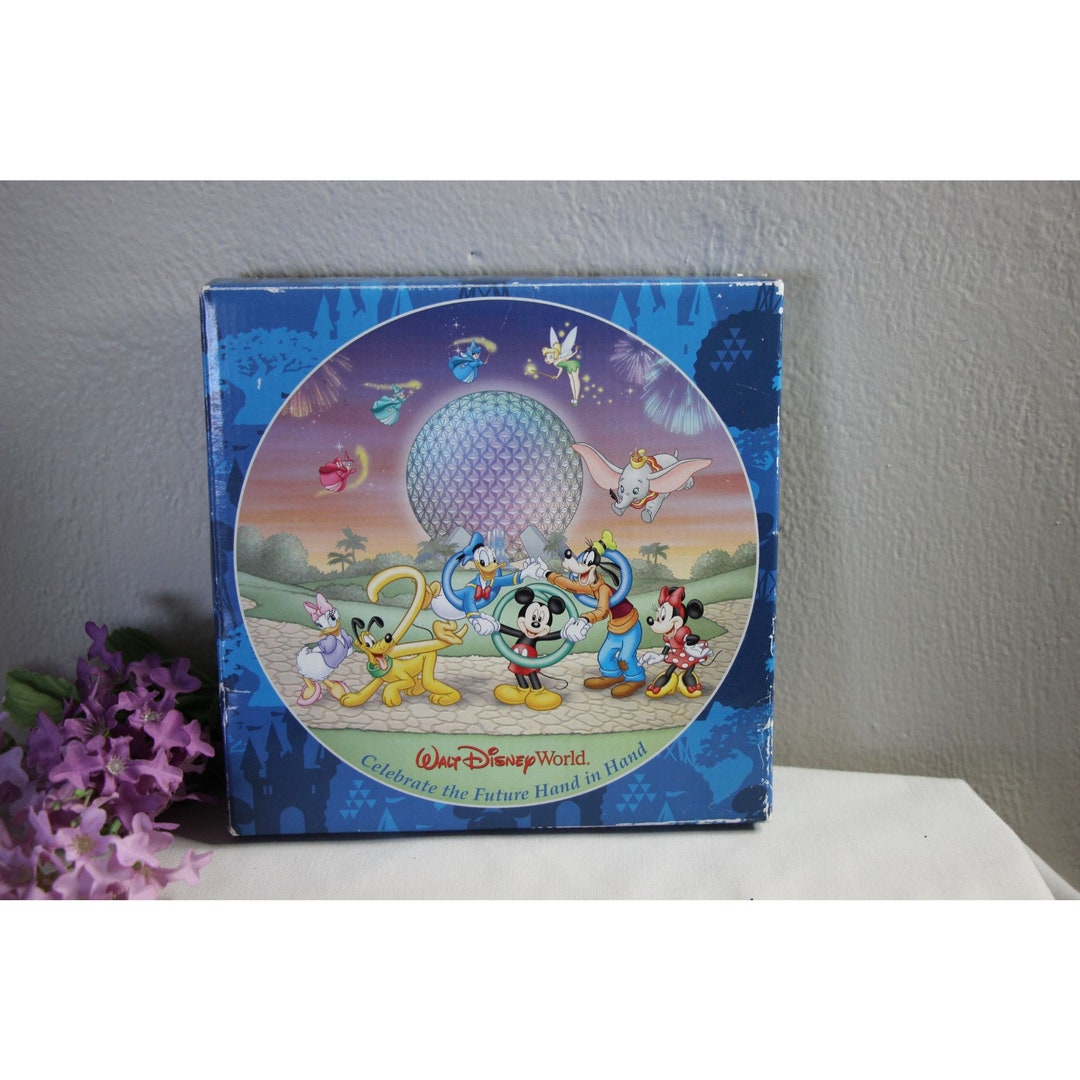 Disney Mickey Mouse 2000 Commemorative Plate Celebrate the Future Hand ...