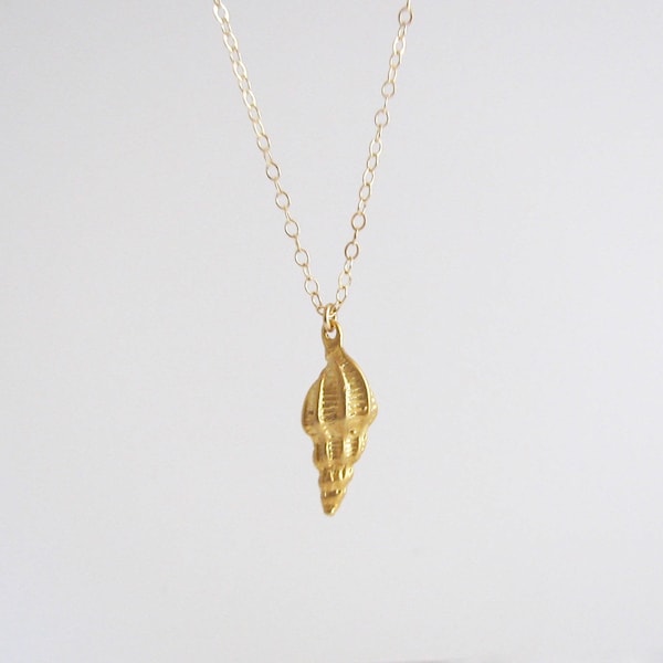 Gold Shell Necklace - Etsy