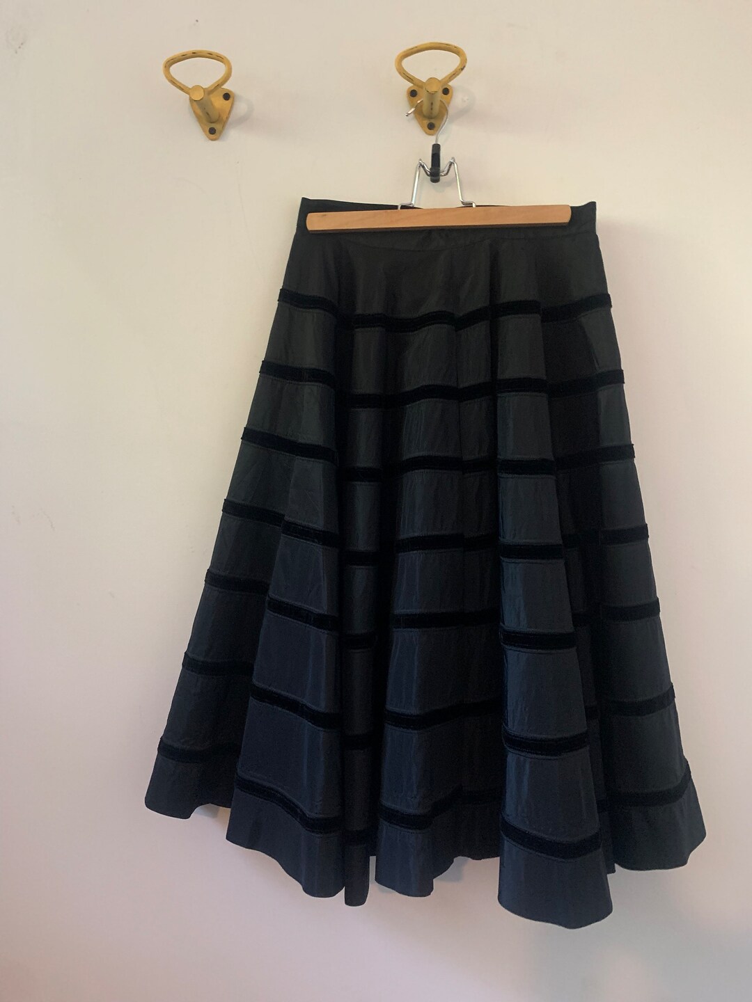 Vintage Circle Skirt Midi Ultra High Rise Waist Mid Calf Below the Knee ...