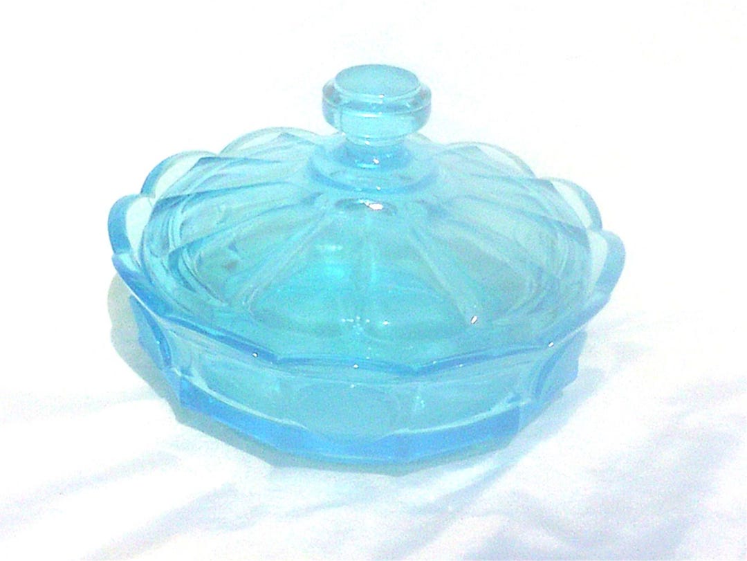 FOSTORIA GLASS COMPANY – Blue Coin Glass Low Candy Box - Etsy