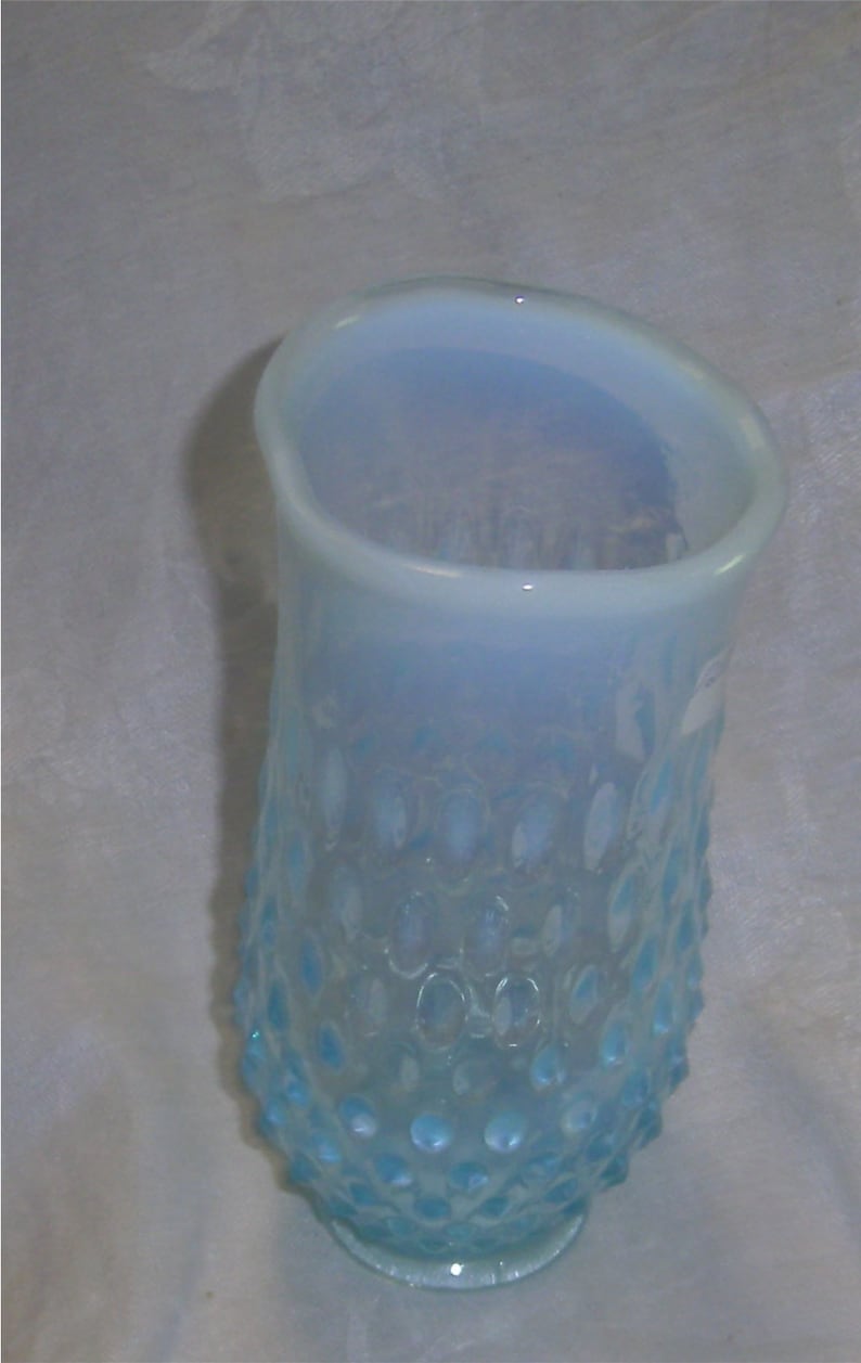 FENTON ART GLASS Blue Opalescent Hobnail 6 Swung Vase - Etsy