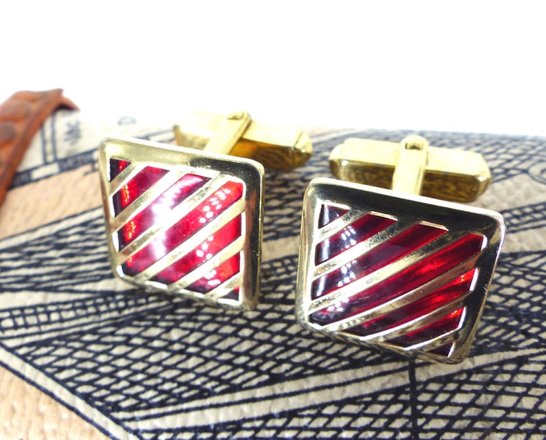Authentic Old School, Unique Anson Red and Gold Set of Cufflinks. Open ...