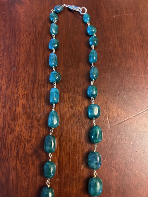 Elegant Single-Stranded Necklace with Large Tumbled D… - Gem