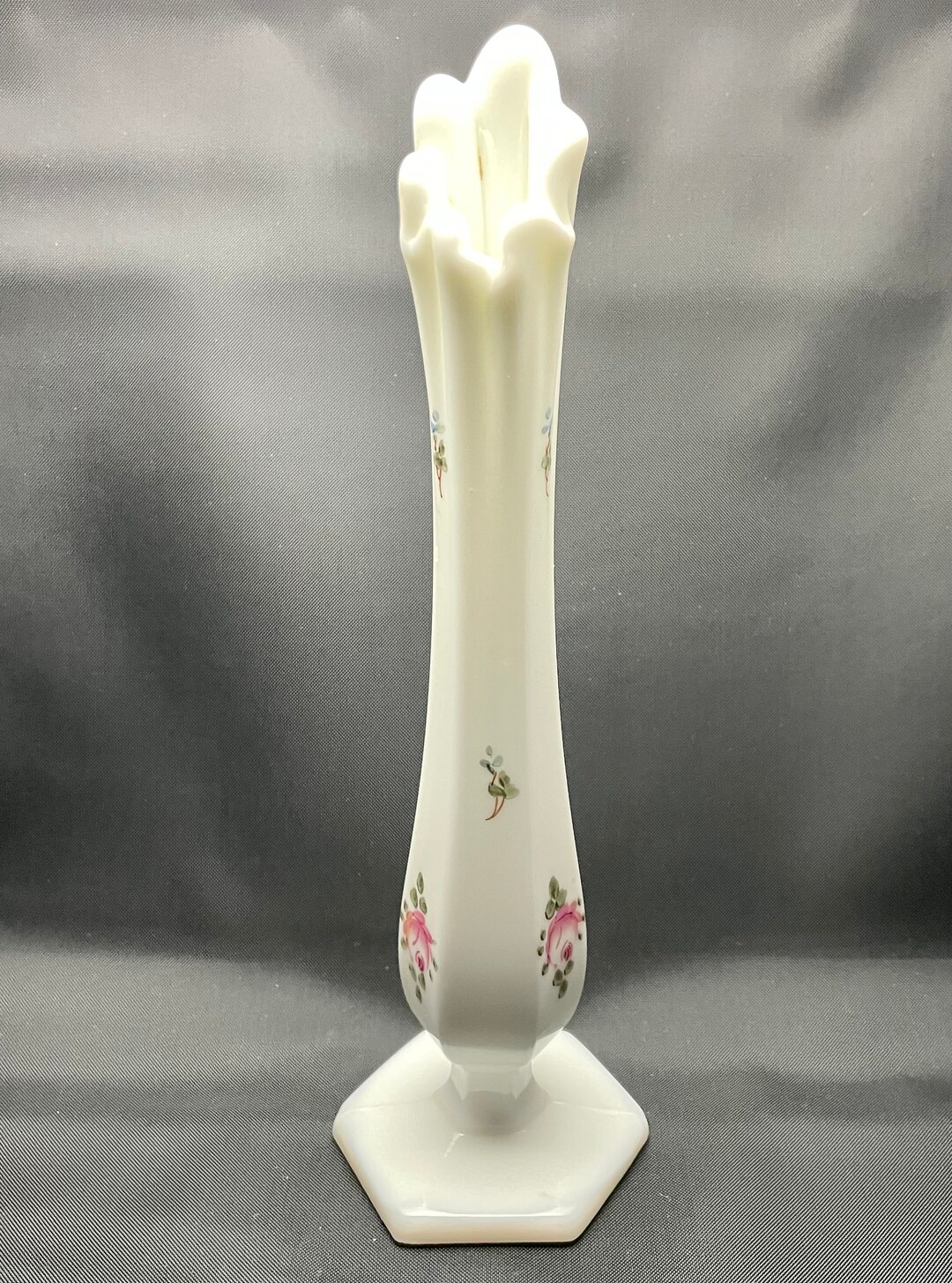 Vintage Westmoreland ~ Roses & Bows Bud Vase ~ Milk Glass, Hand Painted ...