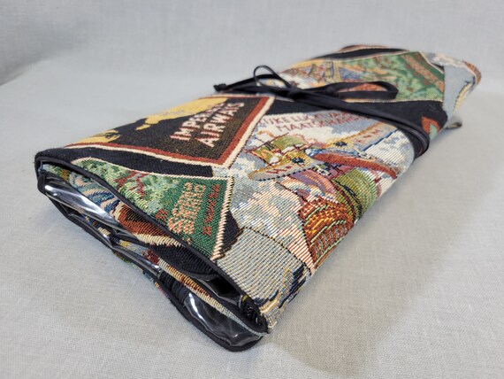 Oscar de la Renta Tri-Fold Hang Up Toiletries Jewelry… - Gem