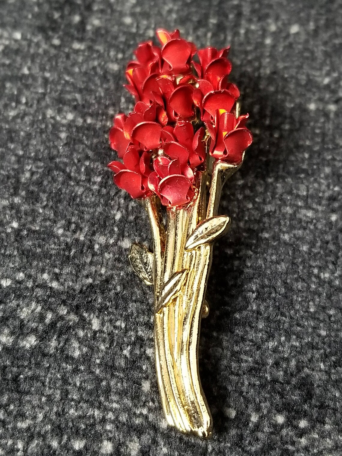 Vintage Bouquet of Roses Brooch by Danbury Mint & Avon. DM 97 | Etsy